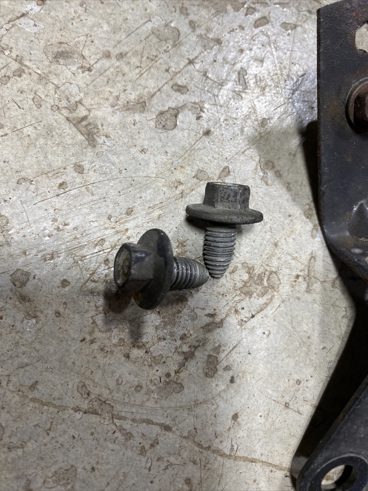 Jeep Cherokee XJ 91-01 Fuel Line Bracket With Hardware (B98) | eBay