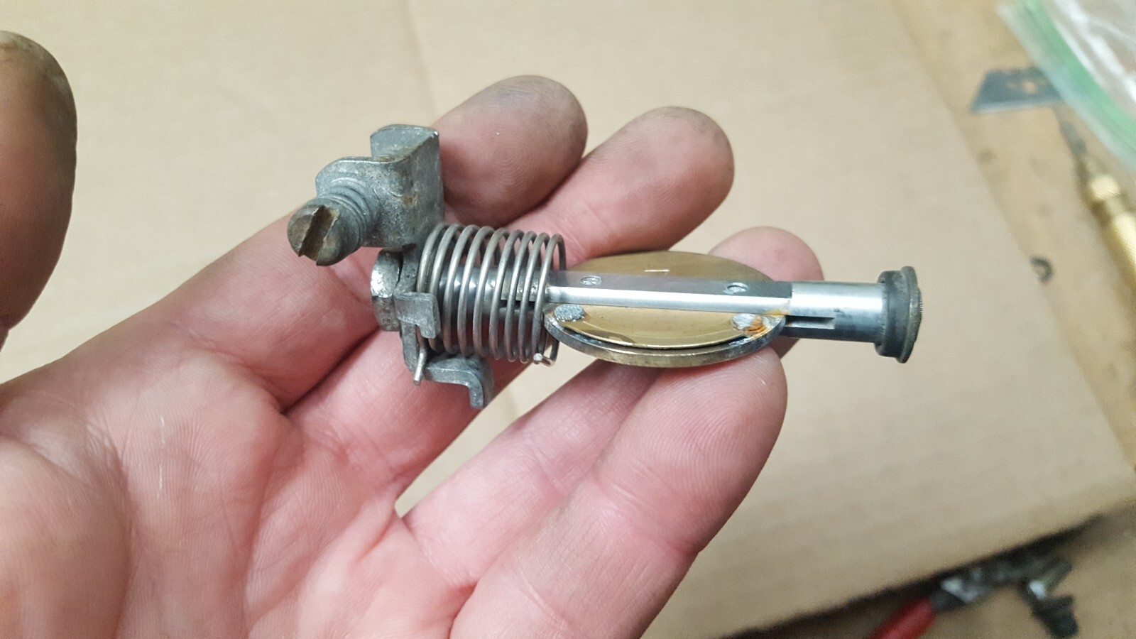 1978 1979 Yamaha XS1100 OUTER RIGHT carburetor # 4 throttle shaft flap ...