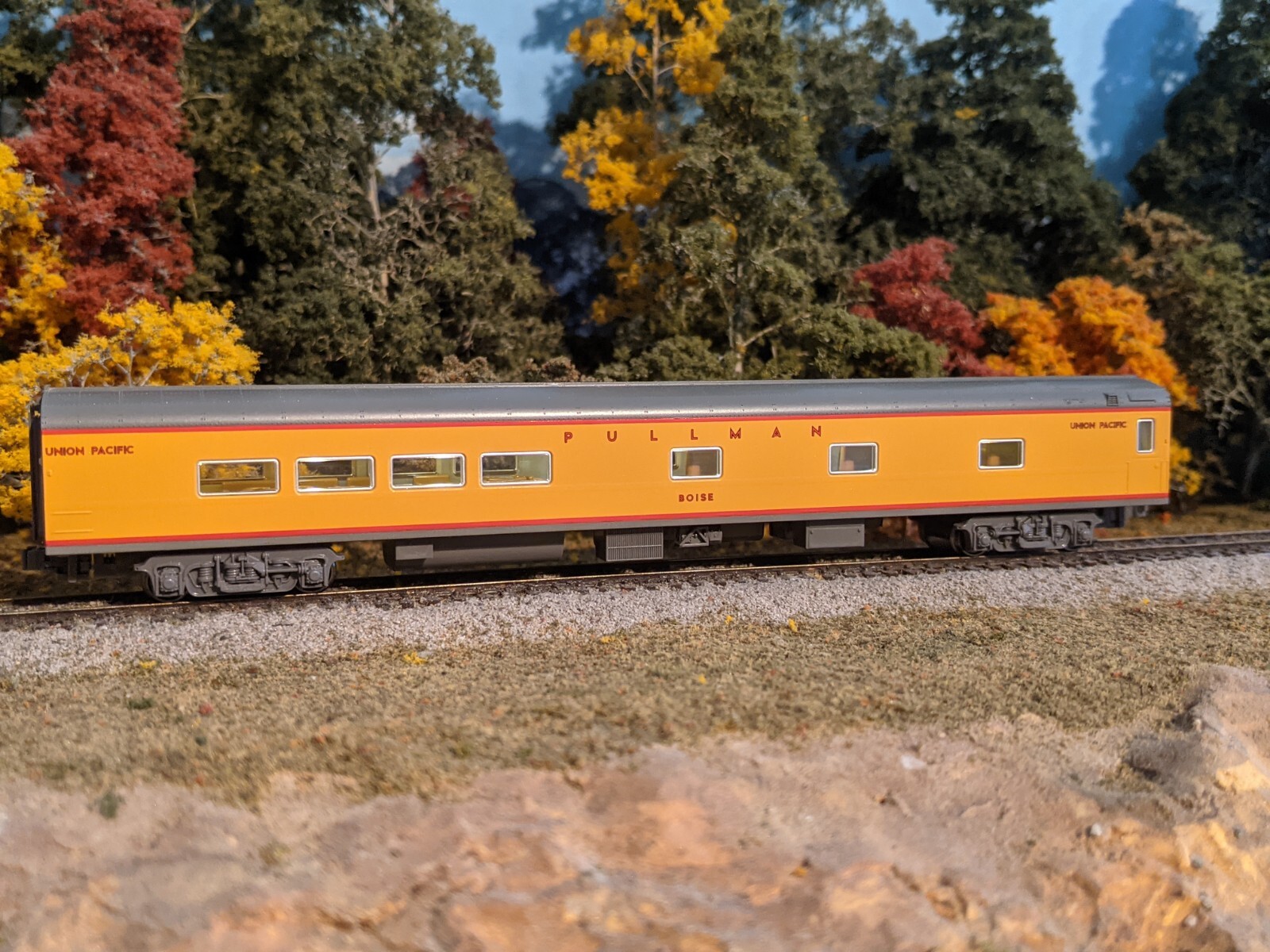 Kato N Scale UP Union Pacific City of Los Angeles 11-Car Passenger Car ...