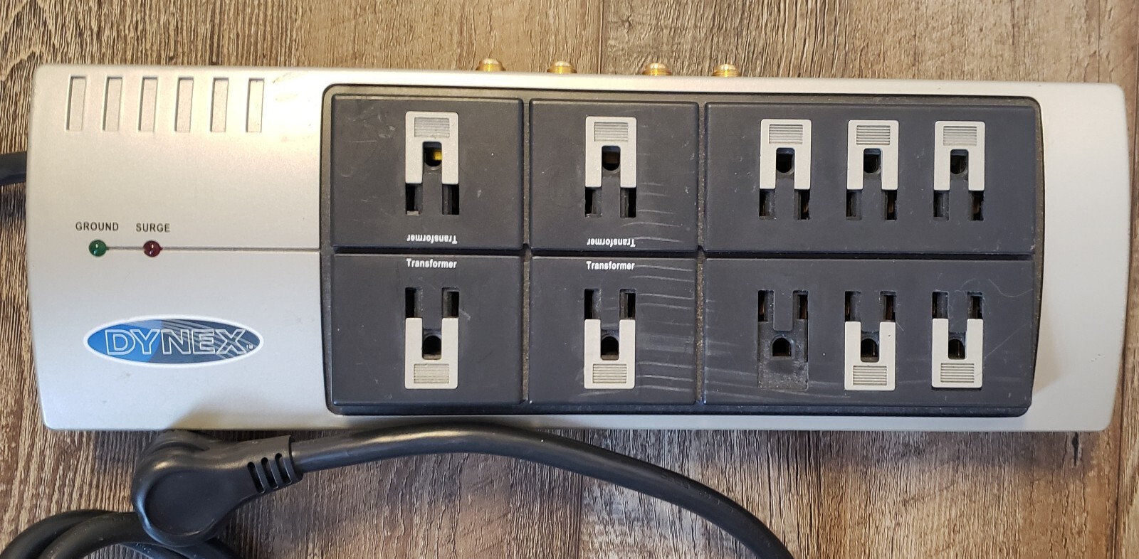 Dynex Child-Proof 10-Outlet Surge Protector TE1090 Multi Power Strip | eBay