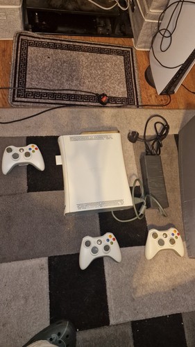 Microsoft Xbox 360 Arcade / Pro (Jasper Model) White - HDMI - 3 ...