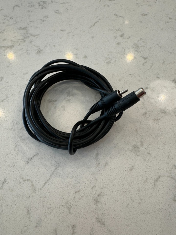 Radio Shack Shielded 12-Ft RCA Composite Audio Extension Cable ...