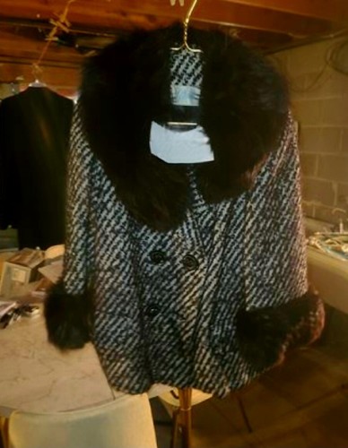 Vintage O'Neil's Black/White Wool Mid-Drift Coat Black Fur, MEDIUM ...