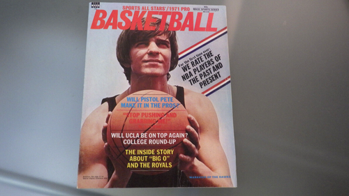 1971 Annual MACO Sports PRO BASKETBALL NBA/ABA Magazine PETE MARAVICH ...