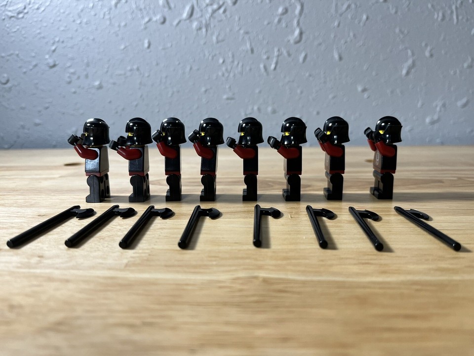 LEGO Knights Kingdom Chess Set (4277678) RARE Almost Complete (Missing ...