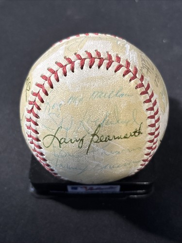 Vintage - 1971 MILWAUKEE BREWERS - Team Signed Baseball - 26 Signatures ...