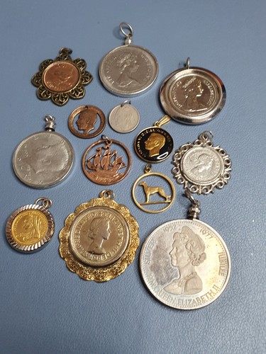 JOB LOT VINTAGE COIN COSTUME JEWELLERY PENDANTS | eBay UK