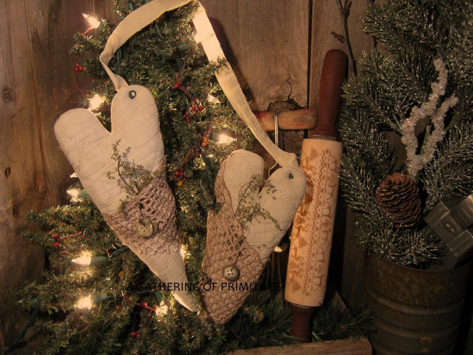 2 Primitive Handmade Hanging Vintage Quilted Hearts Vintage Button Peg ...