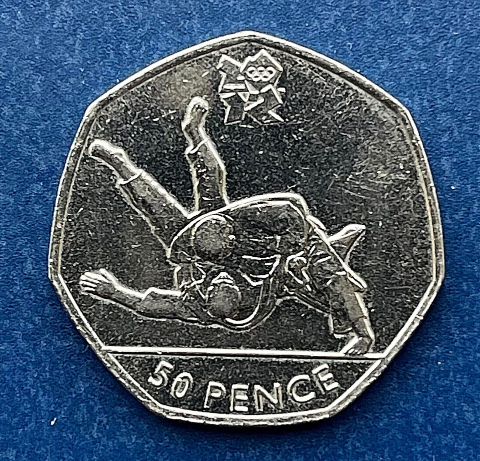 Collectable 50p coins - Inc. Genuine Kew Gardens, VC, 1066, WWF etc ...