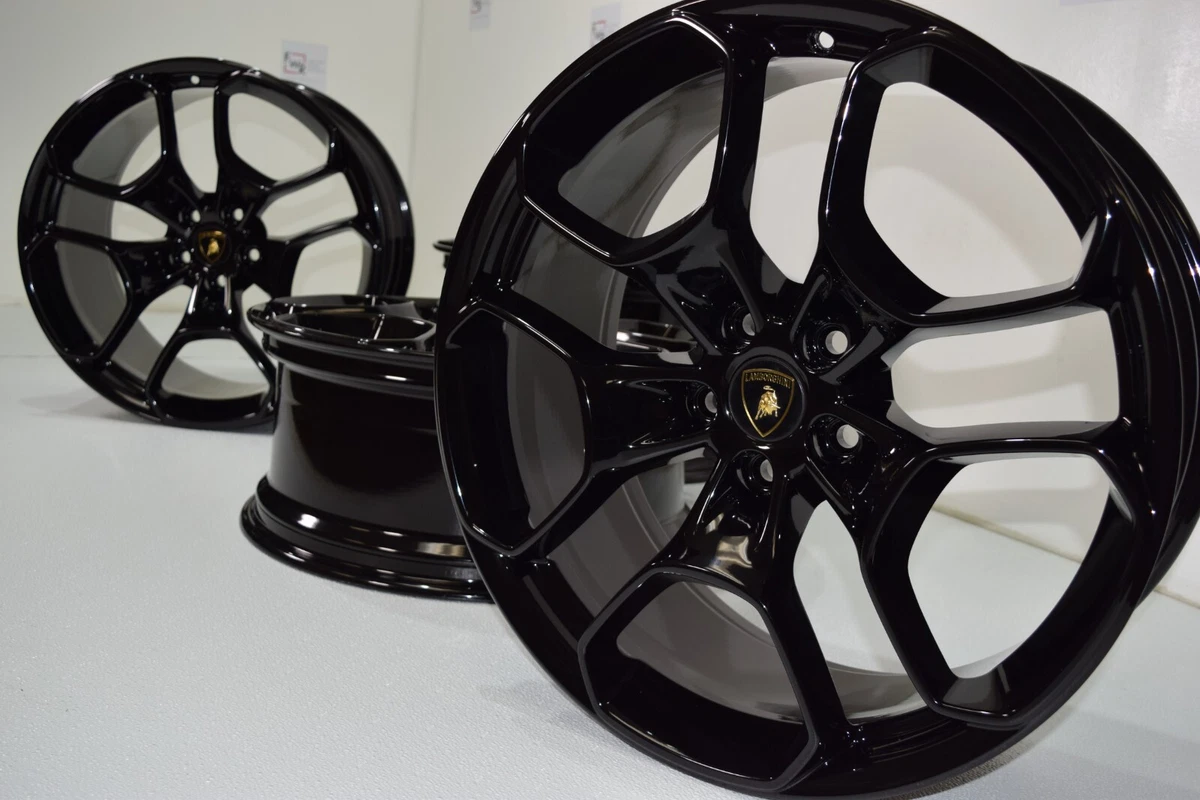 Lamborghini Huracan White Black Rims