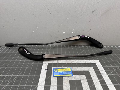 12-18 BMW F30 F80 Sedan FRONT RIGHT LEFT WINDSHIELD WIPER ARM PAIR SET ...