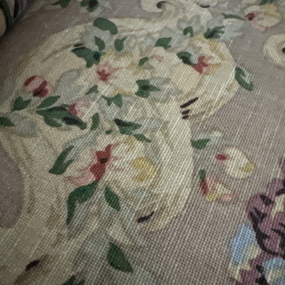 P Kaufmann Victorian Floral Fringed Table Runner double-sided/Floral ...