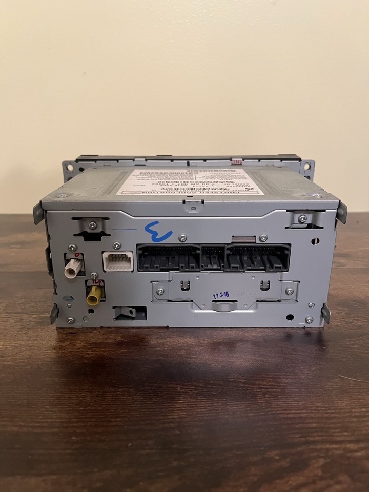 2013-2016 Chrysler Town And Country Radio Receiver AM/FM CD Player ID ...
