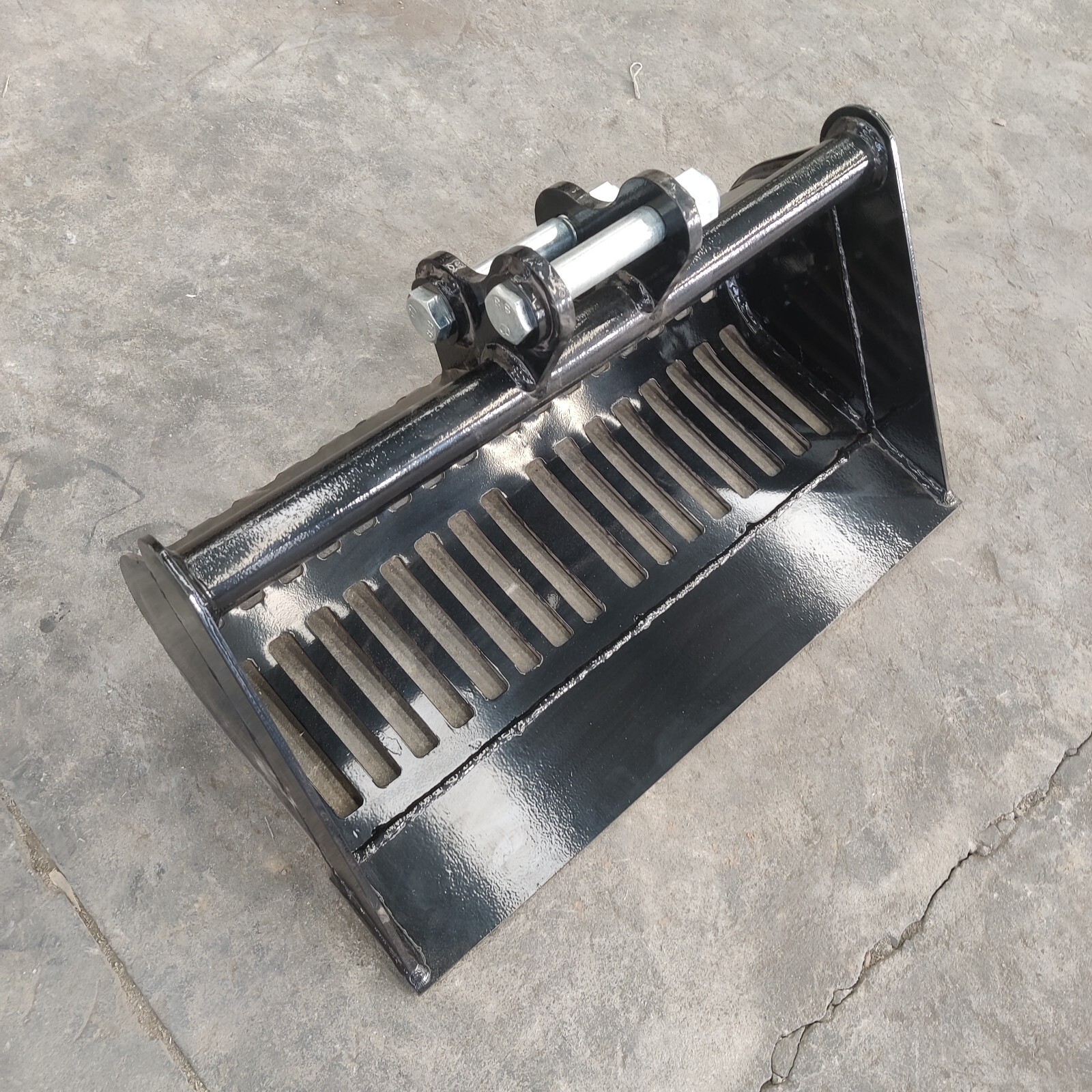 TYPHON Attachment 600mm Screening Skeleton Bucket for Mini Excavators ...