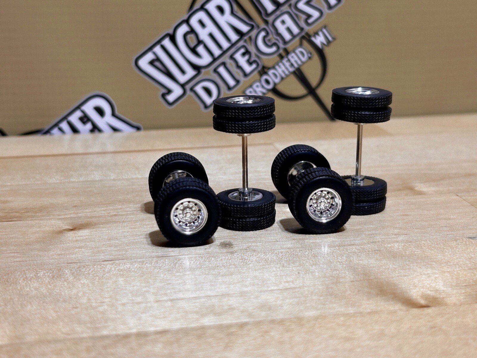 Dcp 1/64 Wheels with center hub 4 Wheel & Tire Axle sets for kenworth Peterbilt | eBay