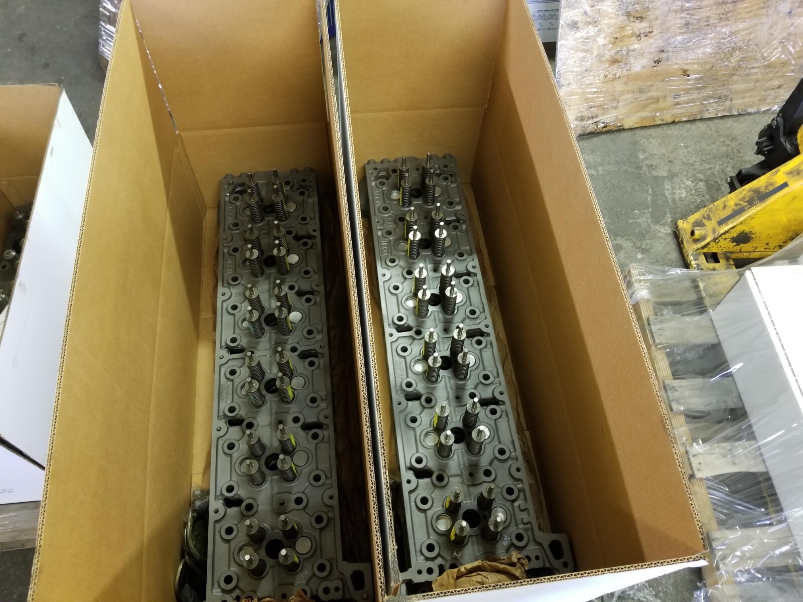 Detroit DD15 / DD16 Cylinder Head Remanufactured | R235388574730103520 ...