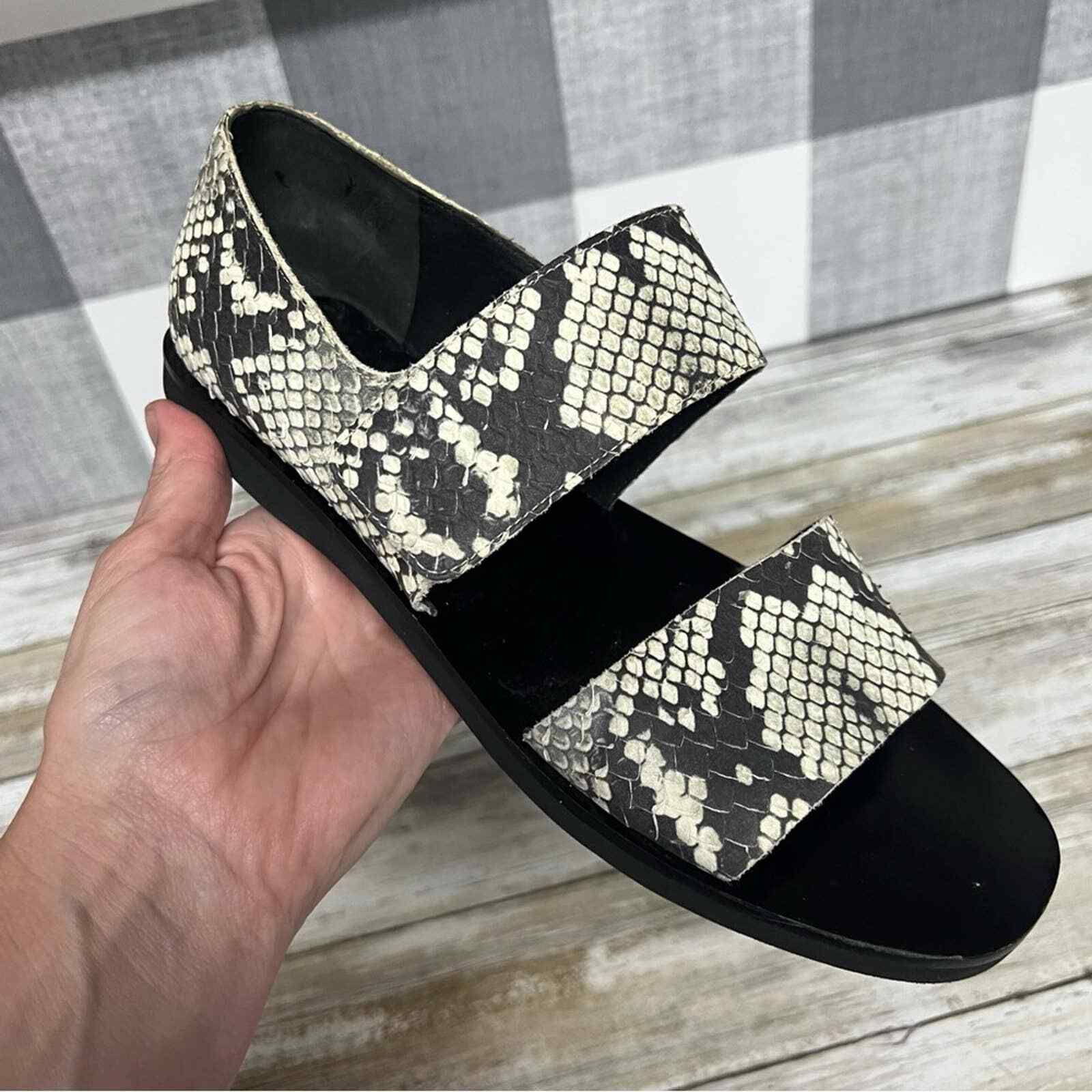 Vince Salina Snake Python Print Sandal Woman Size 8 M - Gem