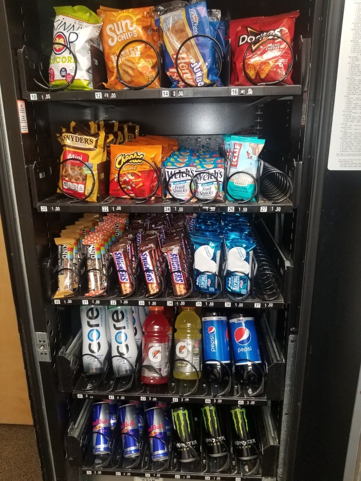 USED AMS 35 VCF COMBINATION SNACK & DRINK VENDING MACHINE WITH CARD ...