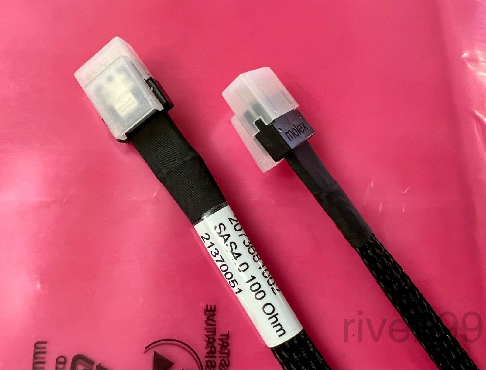 MOLEX SlimSAS SFF-8654 4i SAS4.0 (4X) Straight Cable, 100ohm, 38 Pin ...