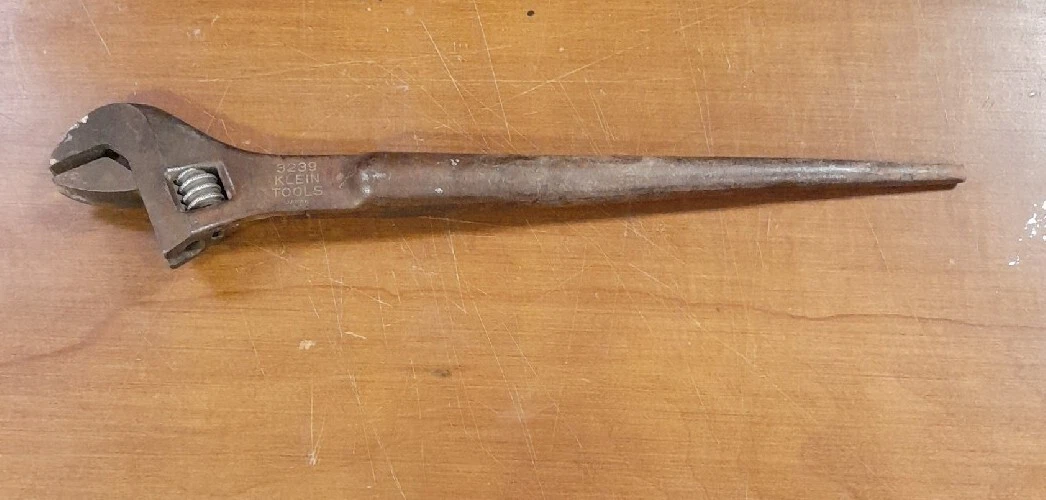 Adjustable Spud Wrench