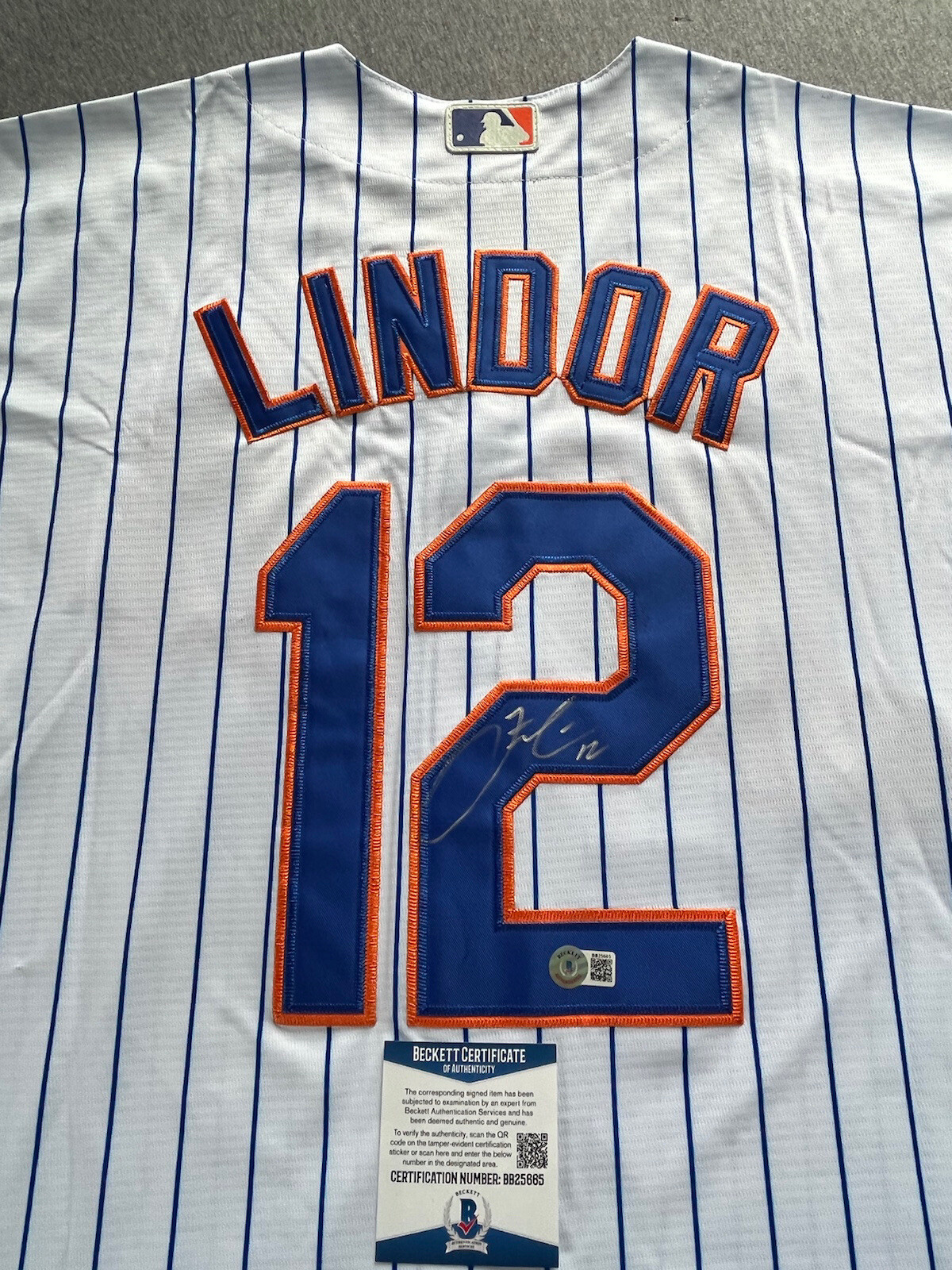 Francisco Lindor Autographed Memorabilia | Signed Photo, Jersey ...