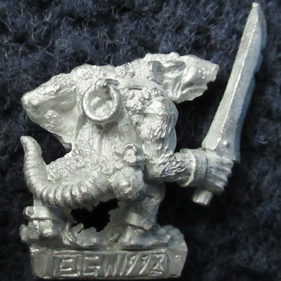1998 Skaven Slave with Hand Weapon 2 Chaos Ratmen Citadel Warhammer ...