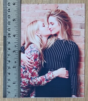 Couple Women Kiss Girlfriends kissing Ladies Hugs Cute Girls Vtg ...