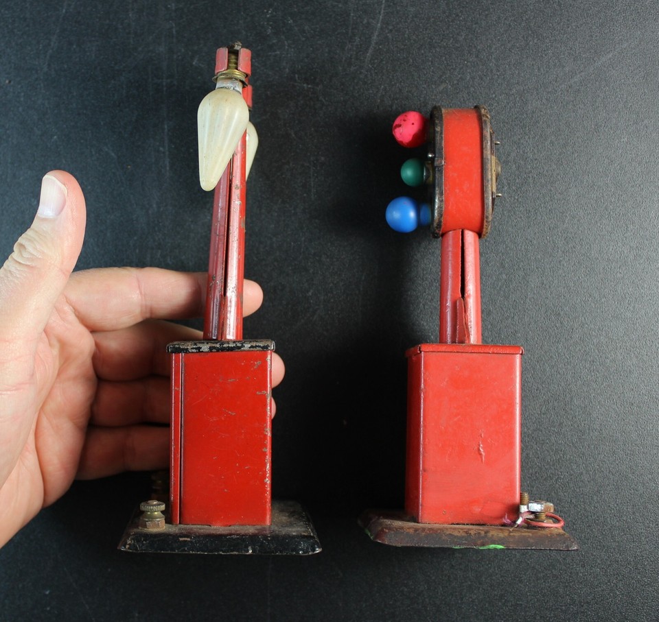 Marx O Train Railroad Crossing Signal and Lamp Post Light Vintage | eBay