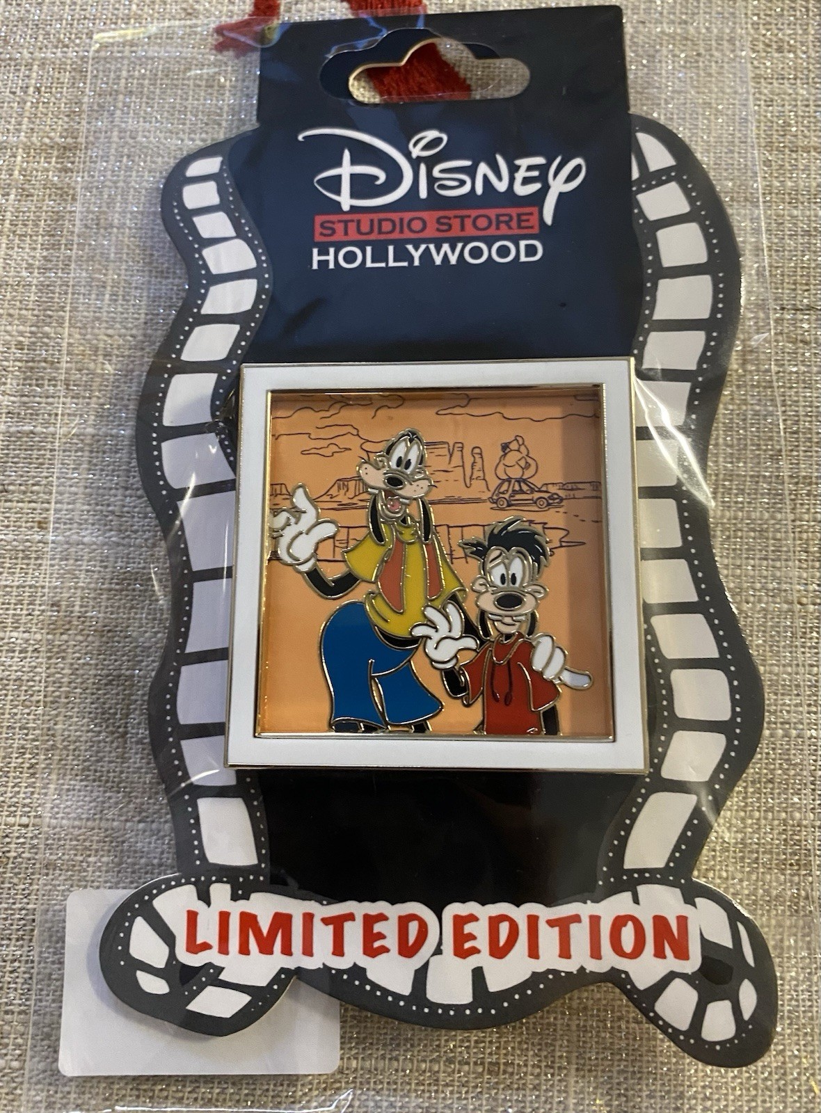 Goofy and Max Family Vacation DSSH Exclusive Pin LE 400 New | eBay