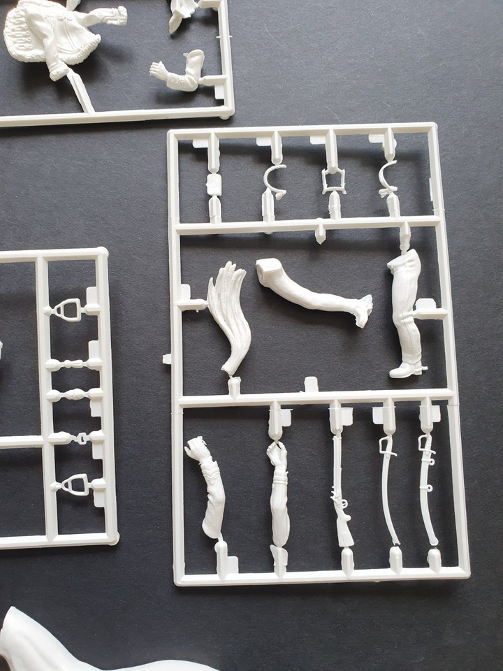 AIRFIX 54mm 10th BRITISH HUSSAR 1815 02551-9 COMPLETE MODEL KIT BOXED ...
