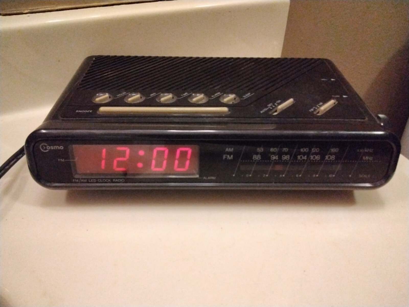 Cosmo Fm/am Digital Clock Radio Model Cr-2026c Cr2026c Vintage Alarm ...