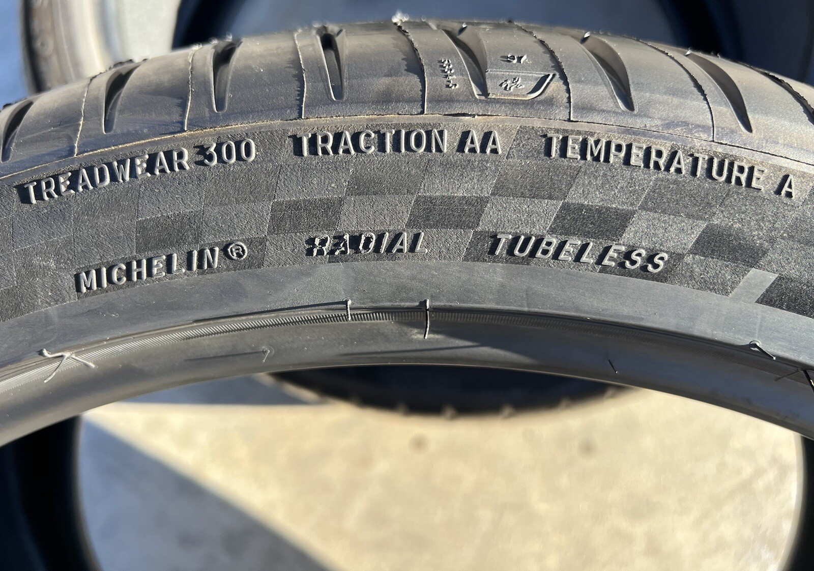 Set of TWO NEW 265/35ZR21 Michelin Pilot Sport 4S T2 Tesla Plaid ...