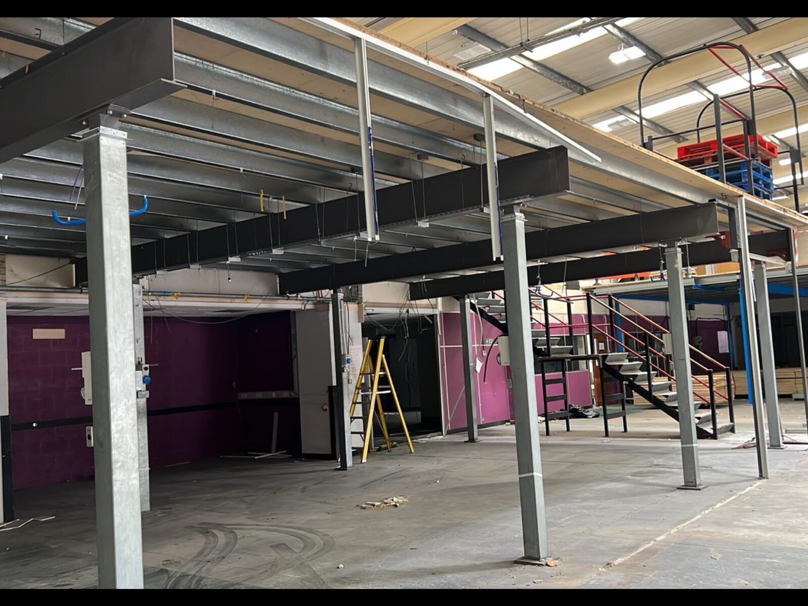 24m x 6m Used Mezzanine Floor Purlins Cleats RSJ Columns Self Storage ...