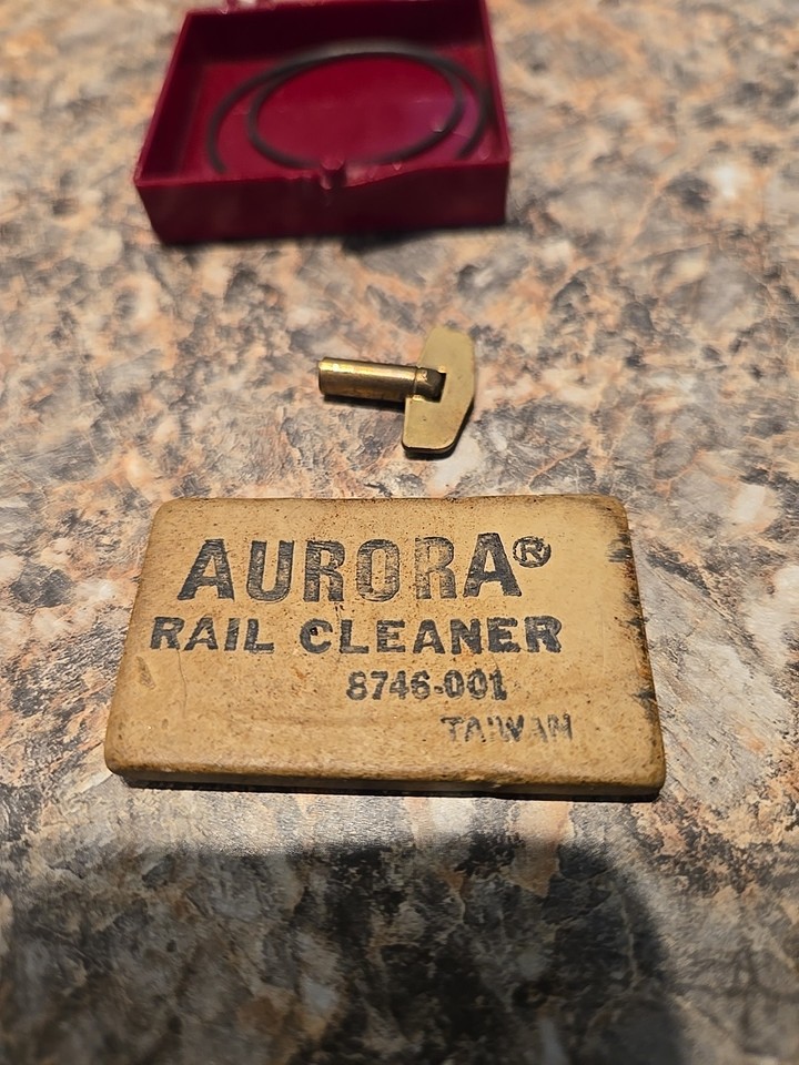 Aurora Afx Model Motoring Original Track Rail Cleaner 8746 HO Slot Car ...