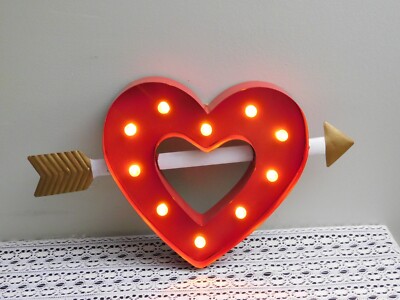 LIGHTED RED METAL HEART BATTERY OPERATED TABLETOP WALL HANGING ...