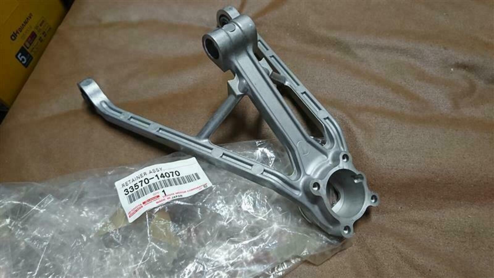 TOYOTA Genuine OEM Supra JZA80 Floor Shift RETAINER CONTROL SHIFT LEVER ...