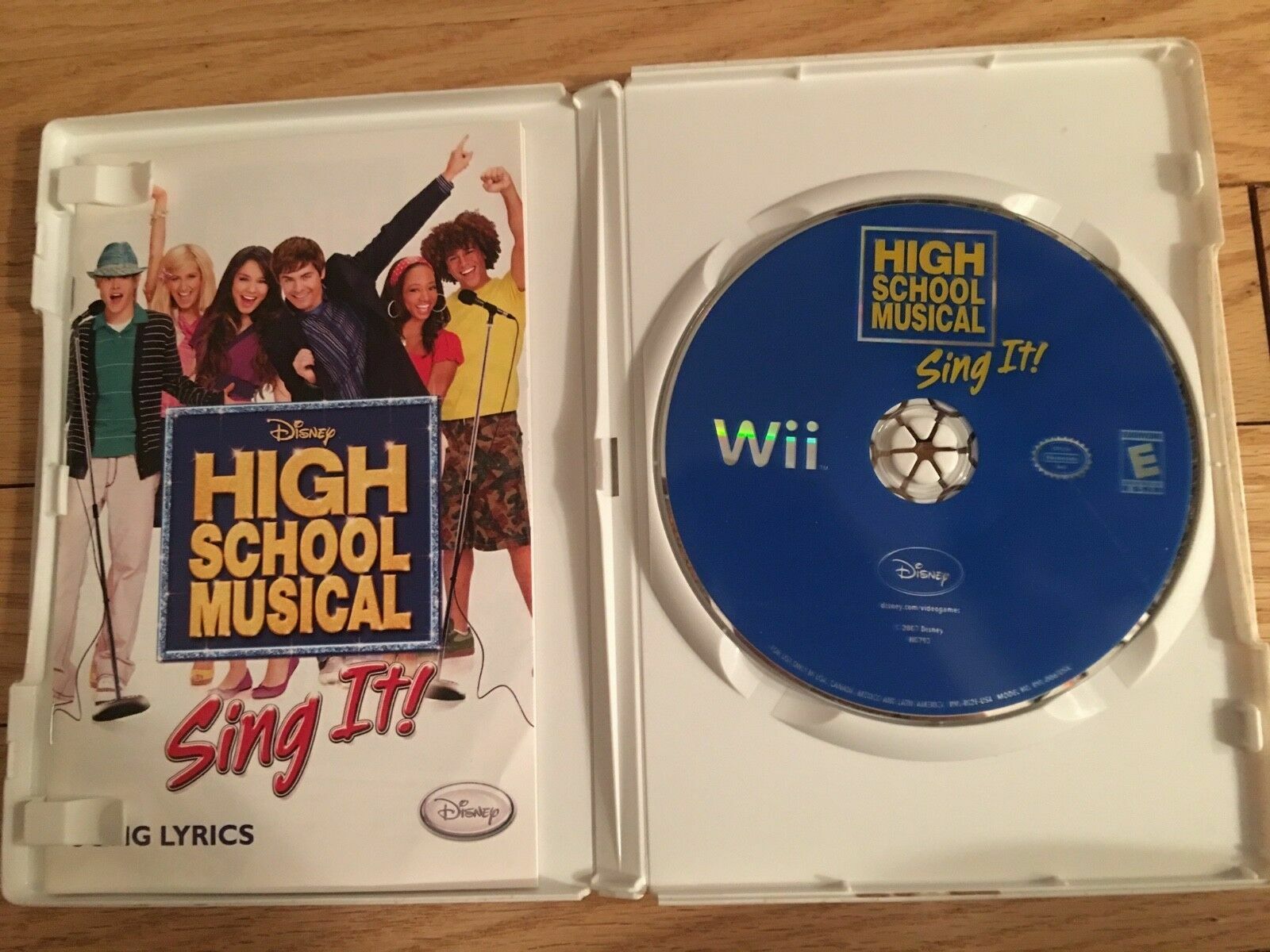 DISNEY HIGH SCHOOL MUSICAL SING IT! - Wii - DISC ONLY - FREE S/H - (OO ...
