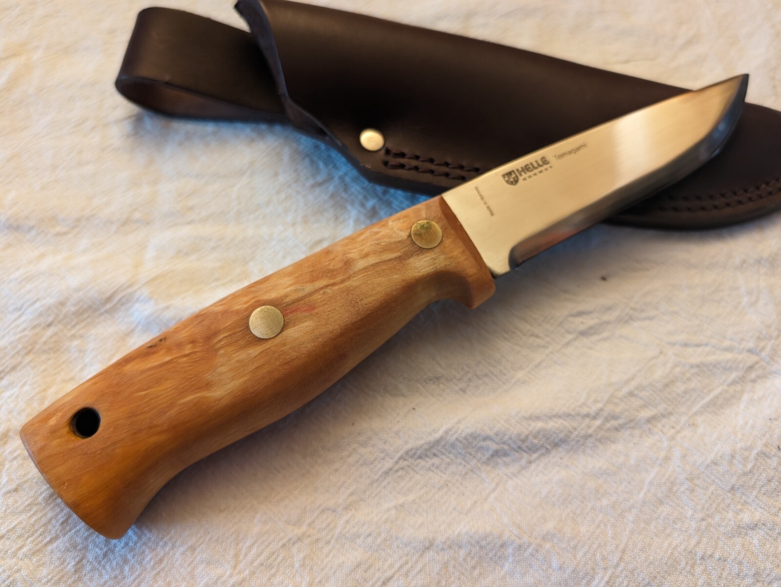HELLE (2) TEMAGAMI KNIVES -14C28N - NORWAY MADE BIRCH HANDLE + SHEATH ...