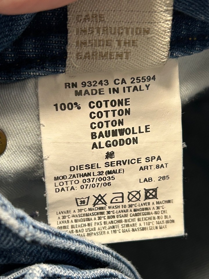Diesel Zathan wash 008AT authentic made Italy distressed bootcut jeans ...