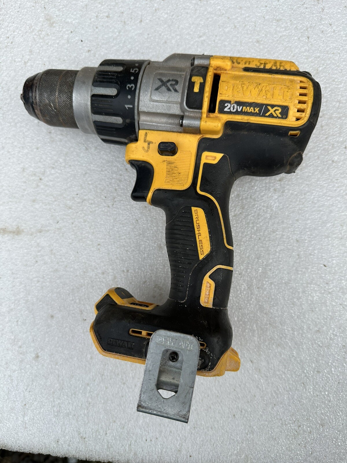 DeWALT DCD996 20V MAX Brushless 1/2 in. Hammer Drill/Driver ( FOR PARTS ...