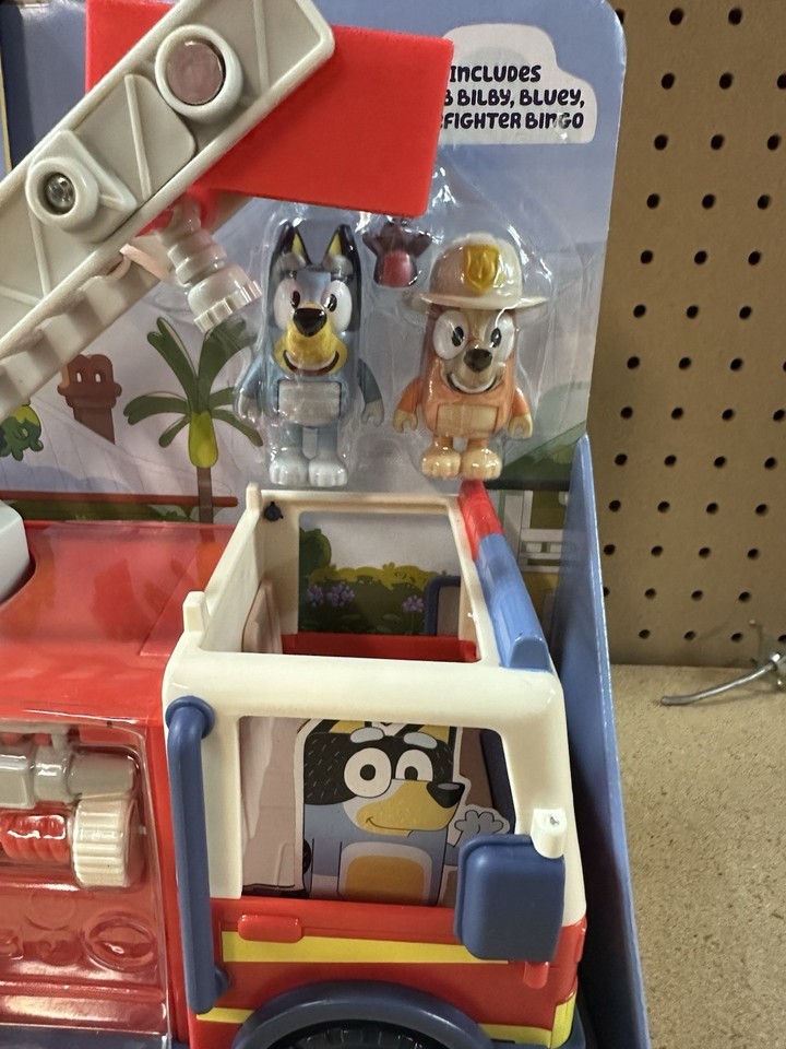 Bluey Firetruck Exclusive Firefighter Bingo, Bluey and Bob Bilby ...