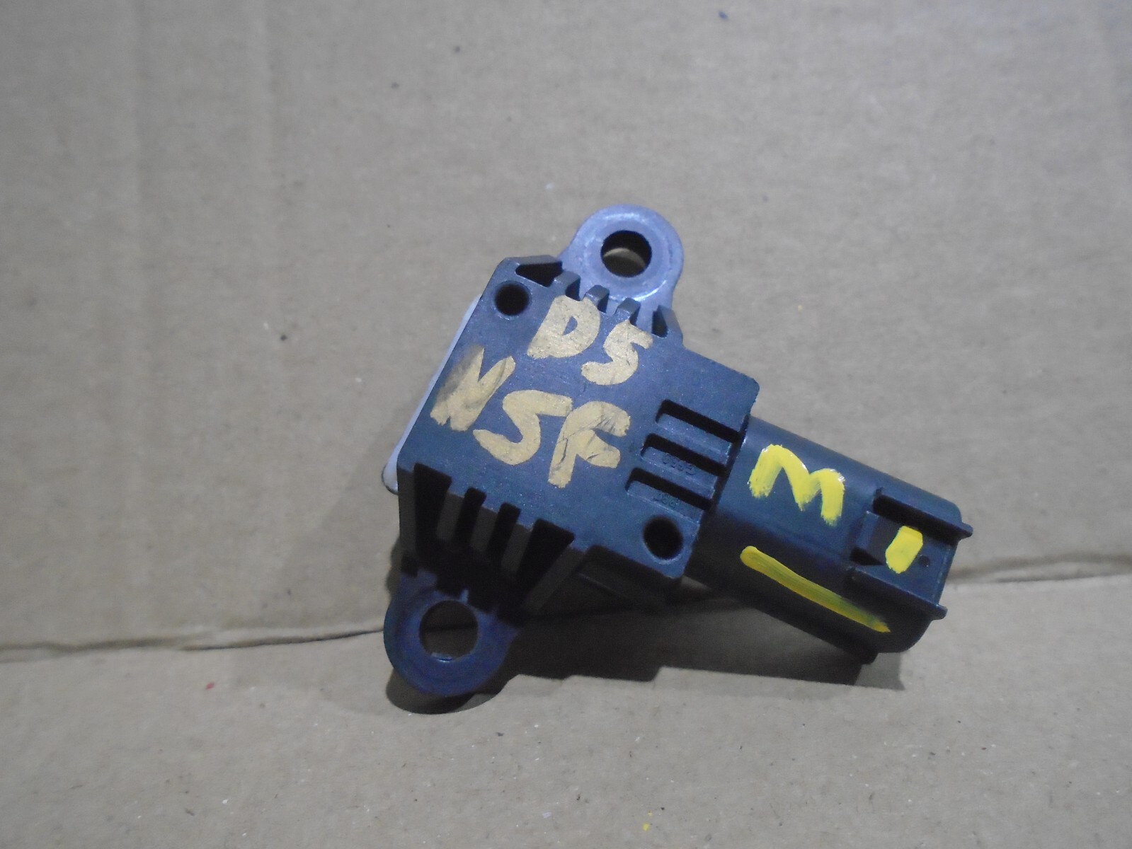 Land Rover Discovery 5 Side Air Bag Sensor Black LR043878 (M1) | eBay