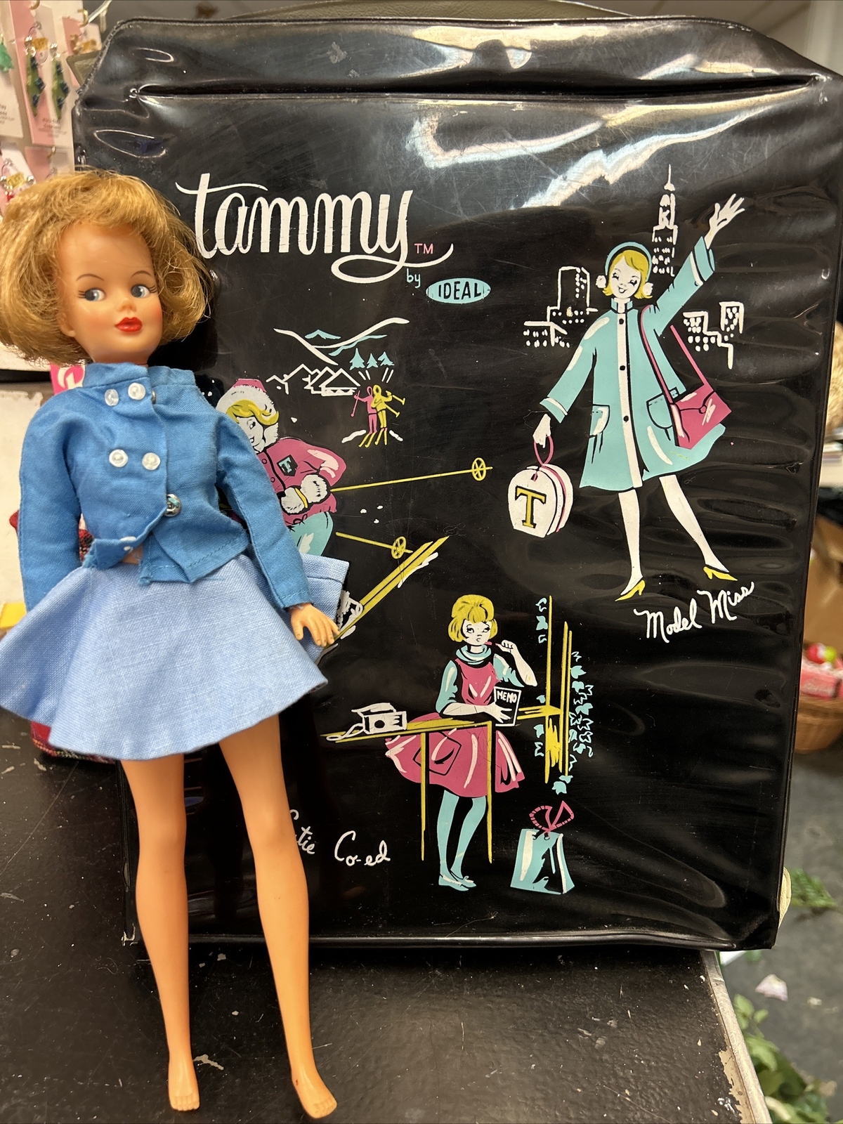 Vintage 1960s Tammy Doll Case By Ideal Black Vinyl W/ TAMMY DOLL T12-E ...