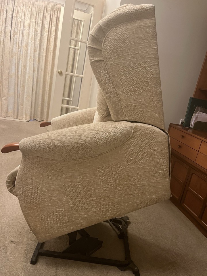 HSL Linton Petite Dual Rise & Recline Chair Patchwork Oyster B79 ...