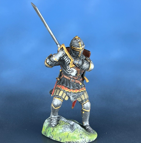 Painted Tabletop Figure medieval knight 40mmDetailed Knight Sculpture ...