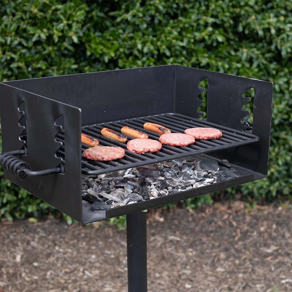 Ash & Ember 384 Sq. In Park-Style Charcoal Grill, Single Post Barbeque ...