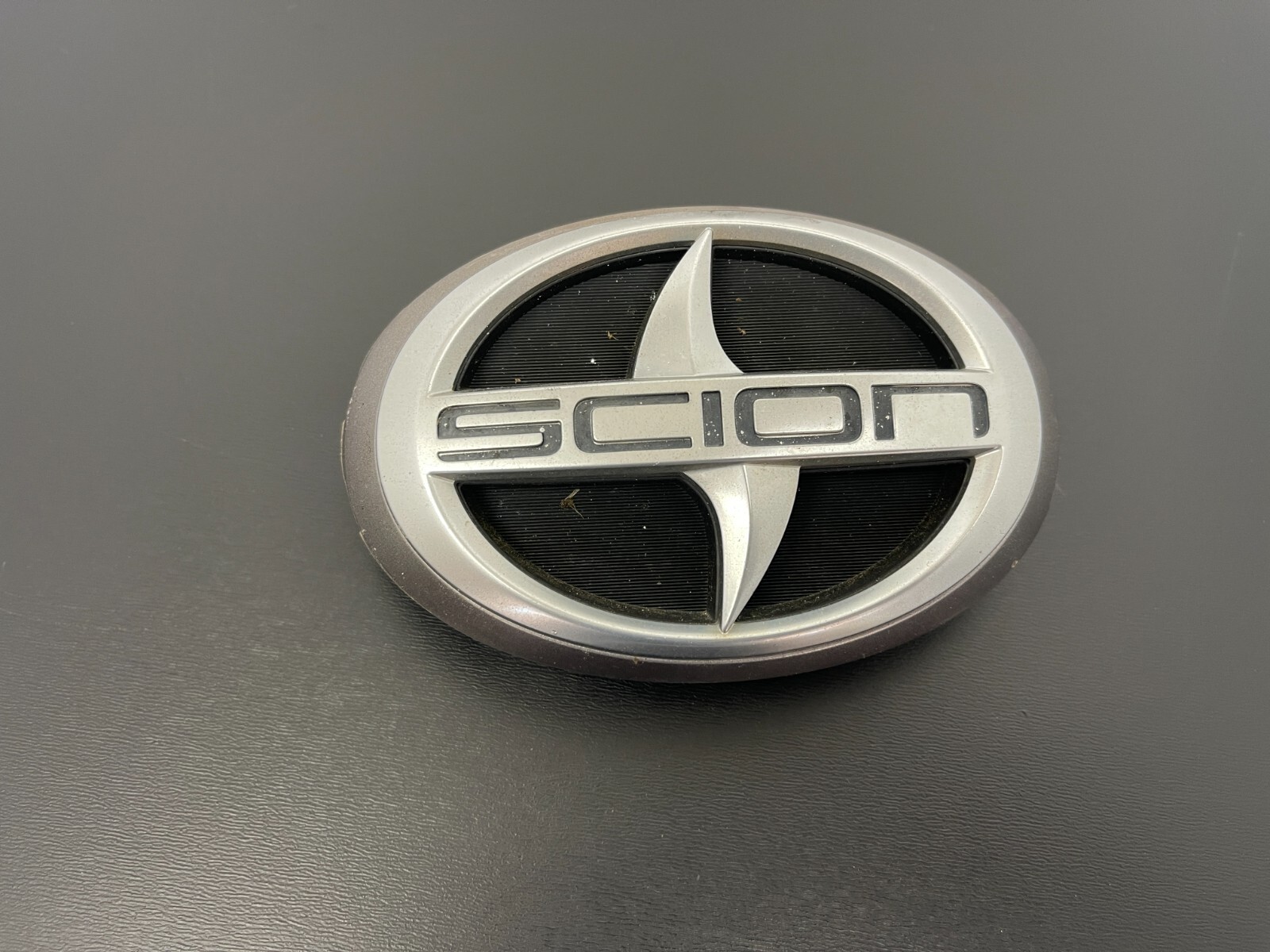 2004 - 2006 Scion XB Front Grille Light Gray Emblem Badge Logo OEM ...