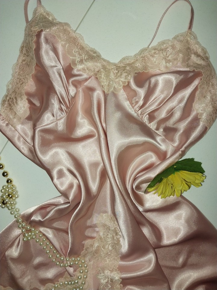 VTG SATIN SHINY LACY PINK BABYDOLL NIGHTGOWN GOWN NIGHTIE SLIP ON PJS S ...
