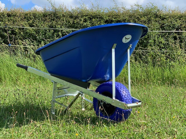 PUNCTURE PROOF OX WHEELBARROW 120L 160L 200L Garden Stable Foam Tyres ...