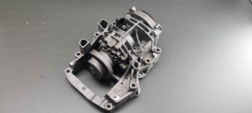 Orig VW Audi Seat Skoda Oil Pump Vacuum Pump V310 04B145208G 201016 ...
